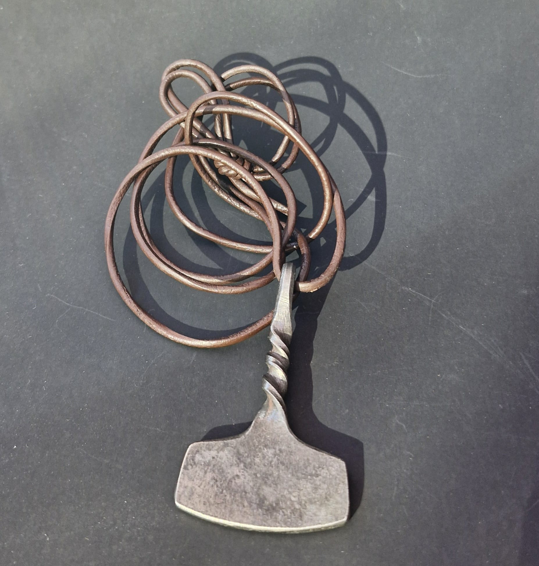 Forge twisted Mjolnir – mandometalsmith